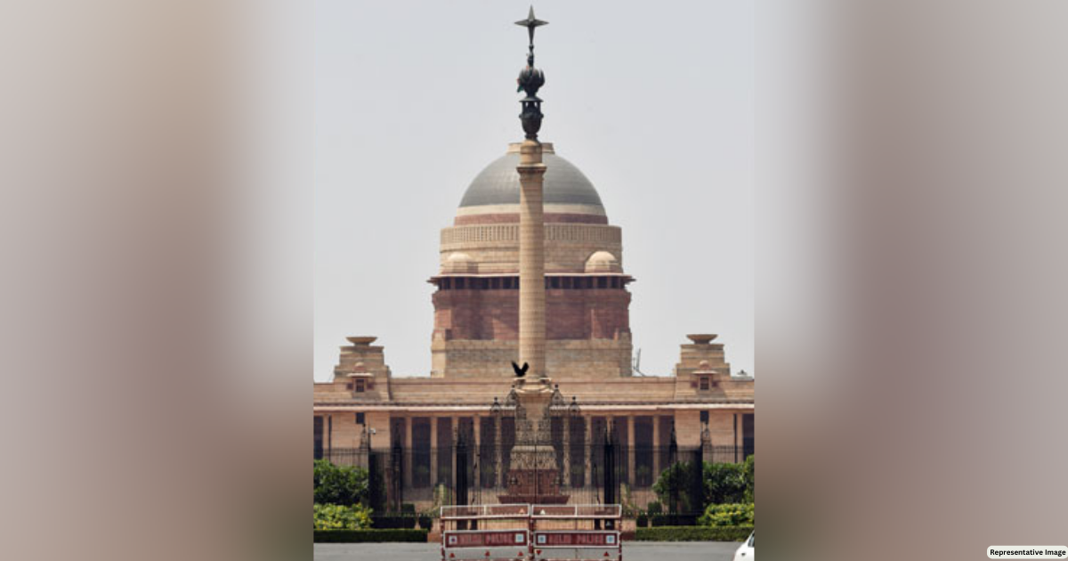 Durbar Hall, Ashok Hall in Rashtrapati Bhavan renamed Ganatantra Mandap ...