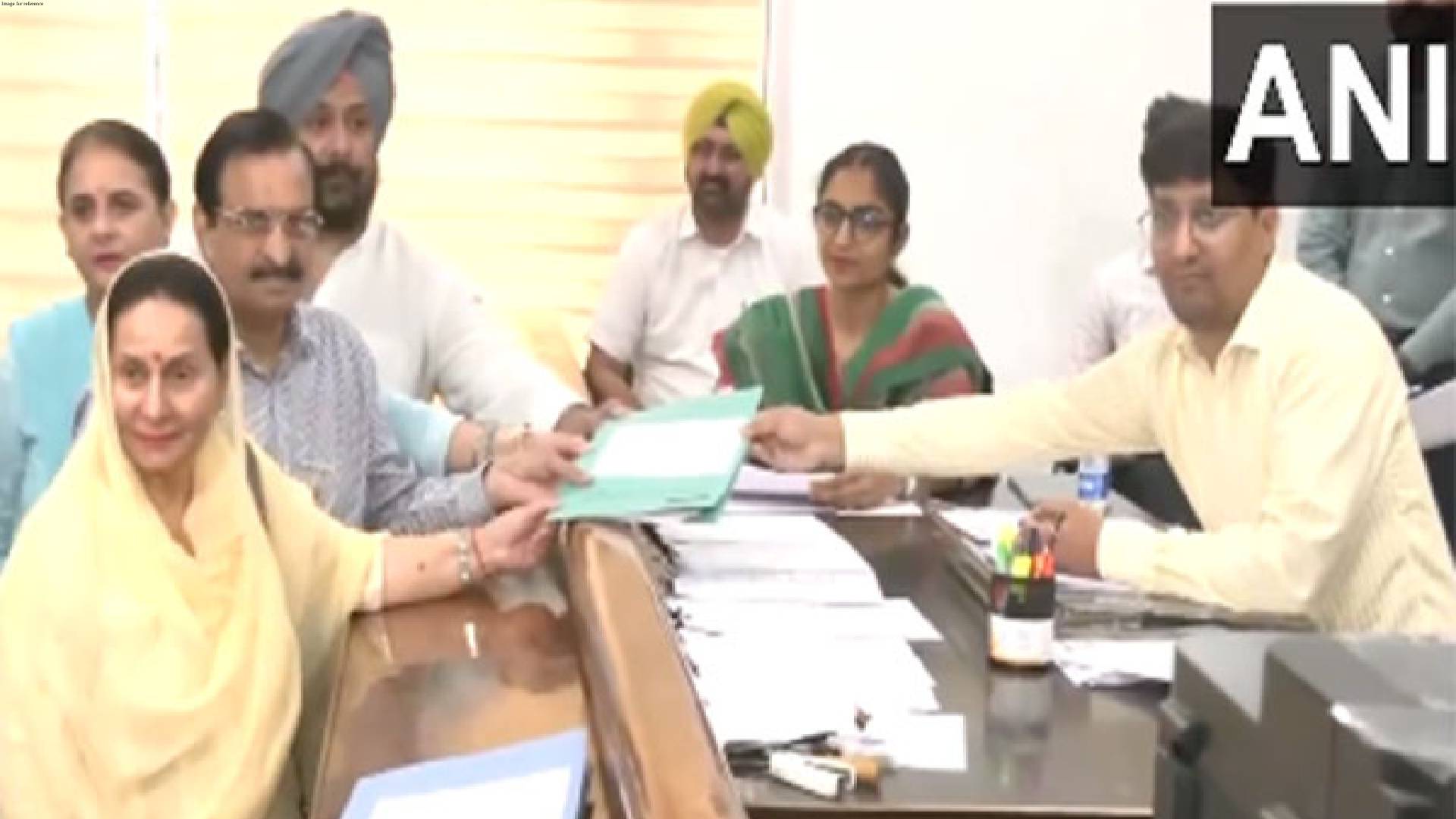 Punjab: Preneet Kaur BJP candidate from Patiala files nomination for ...
